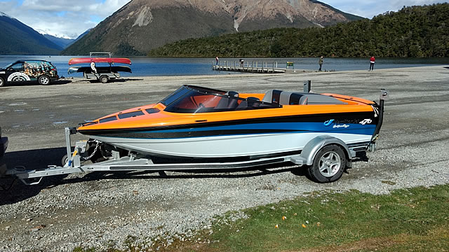 Phil Birss Marine :: Hamilton Jet 470 Sportsman: